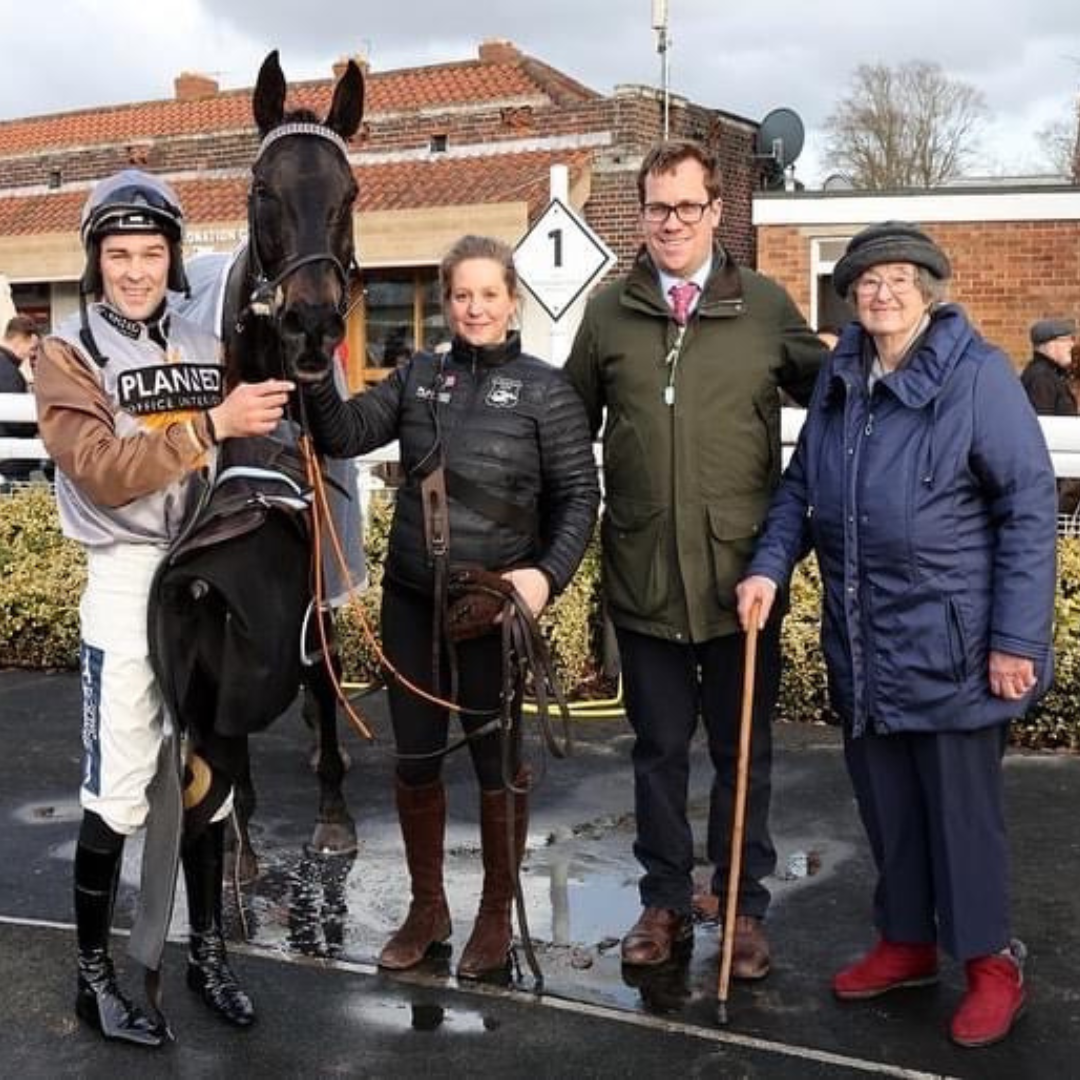 Racehorse Ownership Options | Alastair Ralph Racing | Shropshire